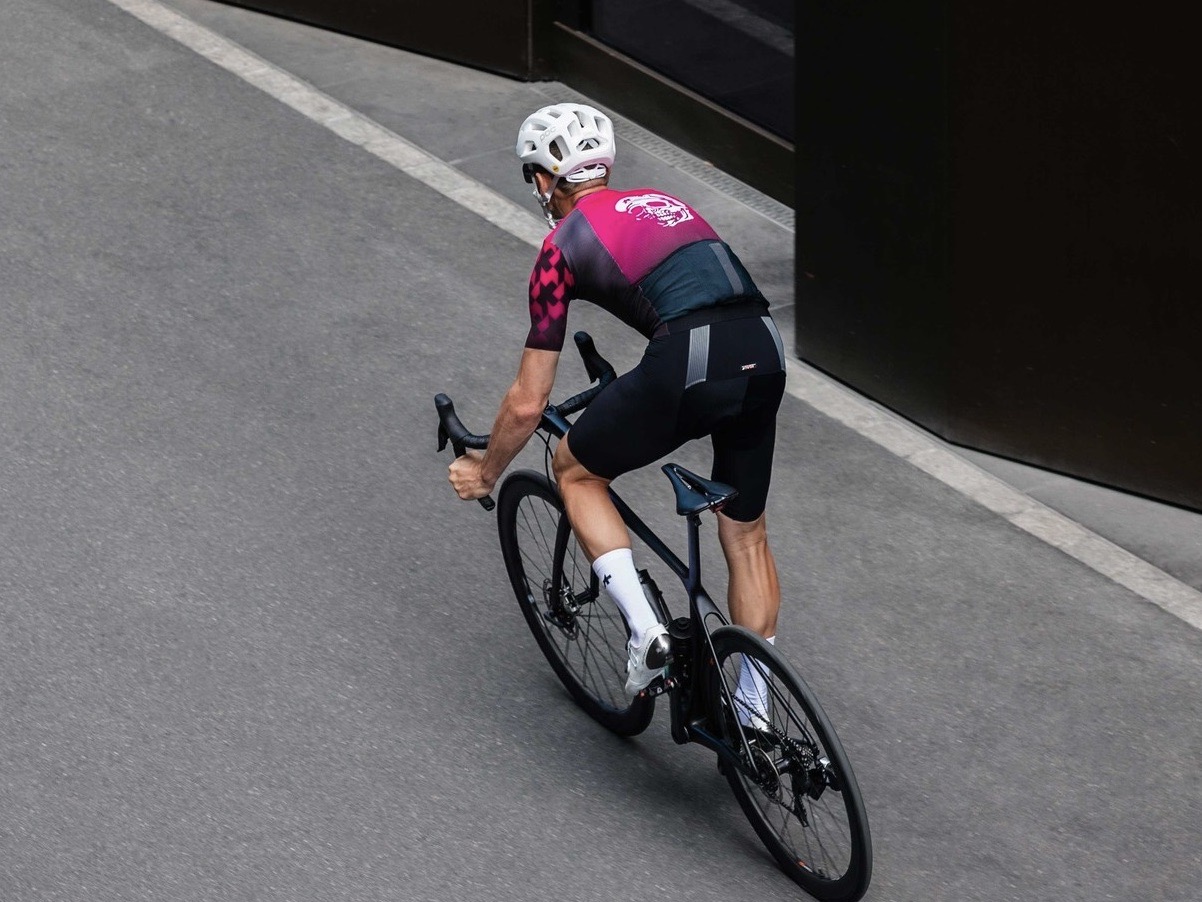 待望のNEWデザイン発表！ 「ASSOS SPEED CLUB 2022」 ※ 8/29 予約受付終了しました。 | ASSOS PROSHOP TOKYO オフィシャルブログ HAVE A ...